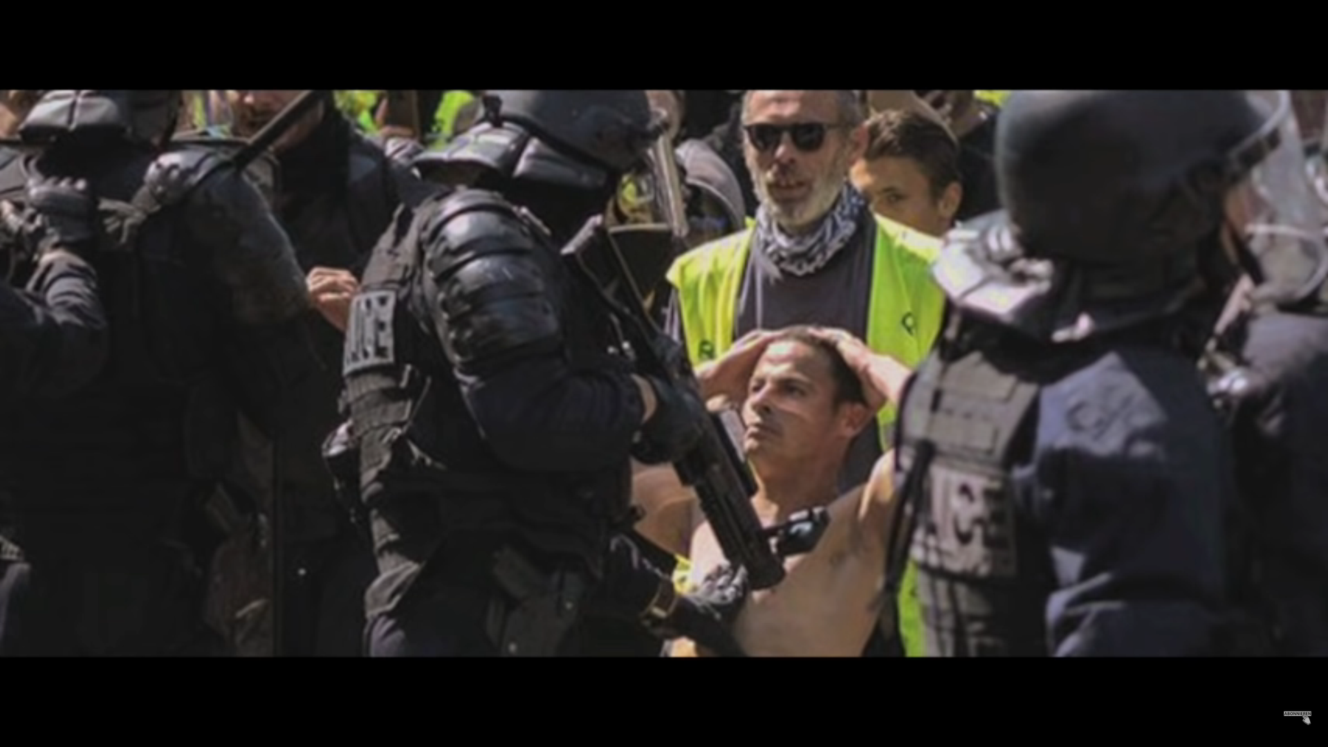 Die Freiheit auf Knien? – DIE ROTE FRONT